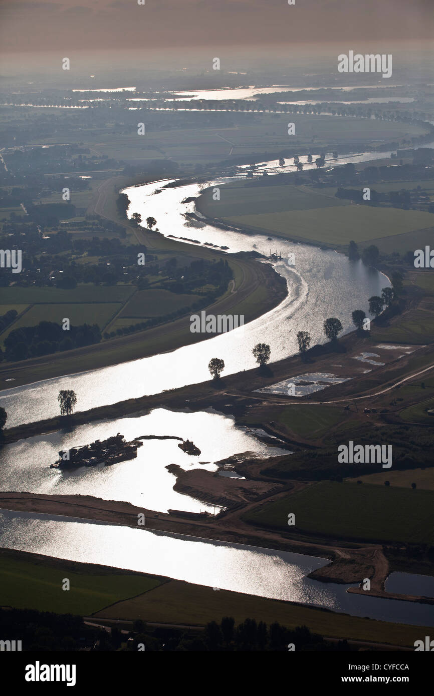 Den Niederlanden, Cuyk, Fluss Maas oder Meuse. Sunrise. Luft ...