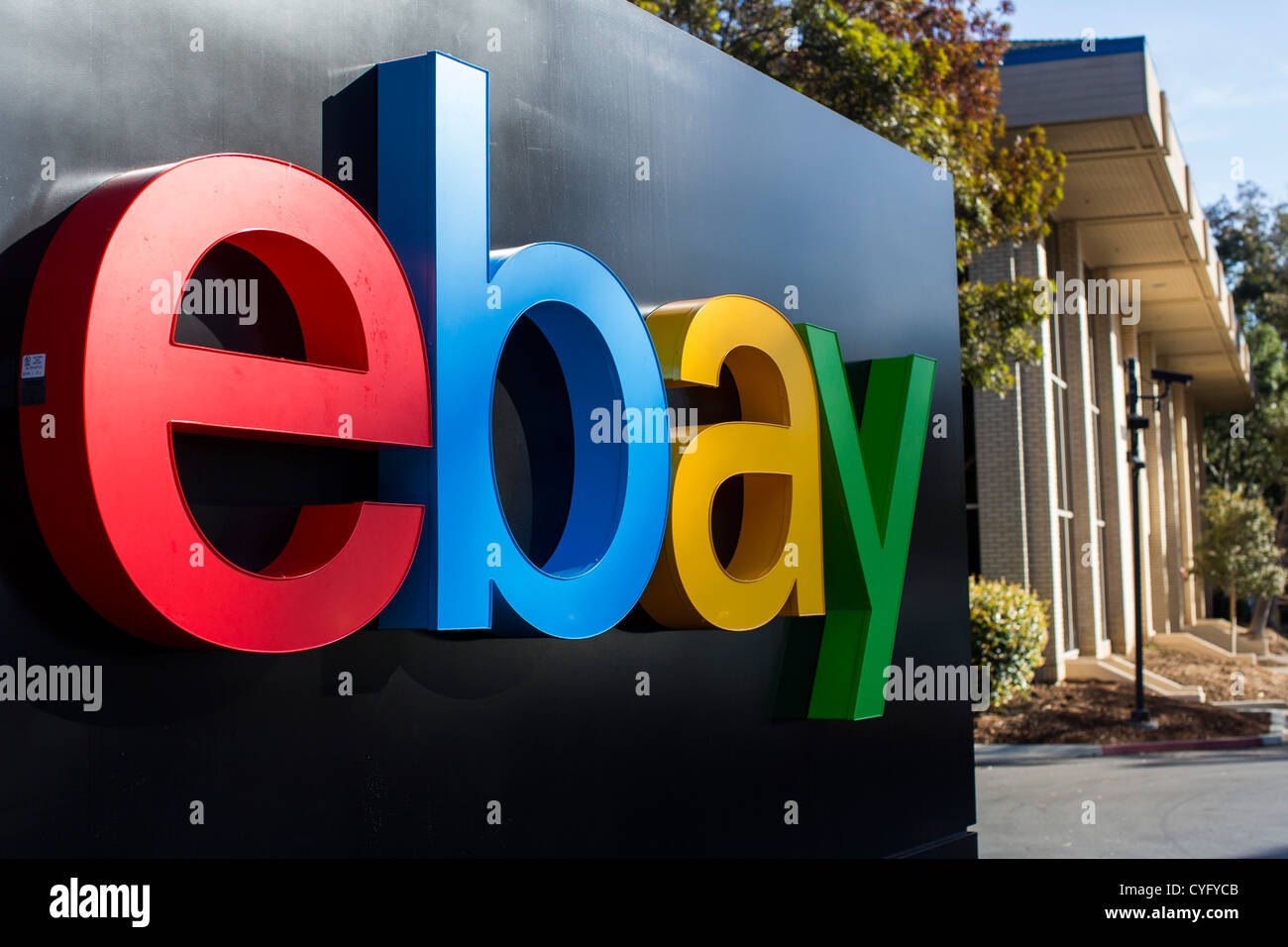 Der Hauptsitz von eBay, mit einem neuen Logo Stockfotografie - Alamy