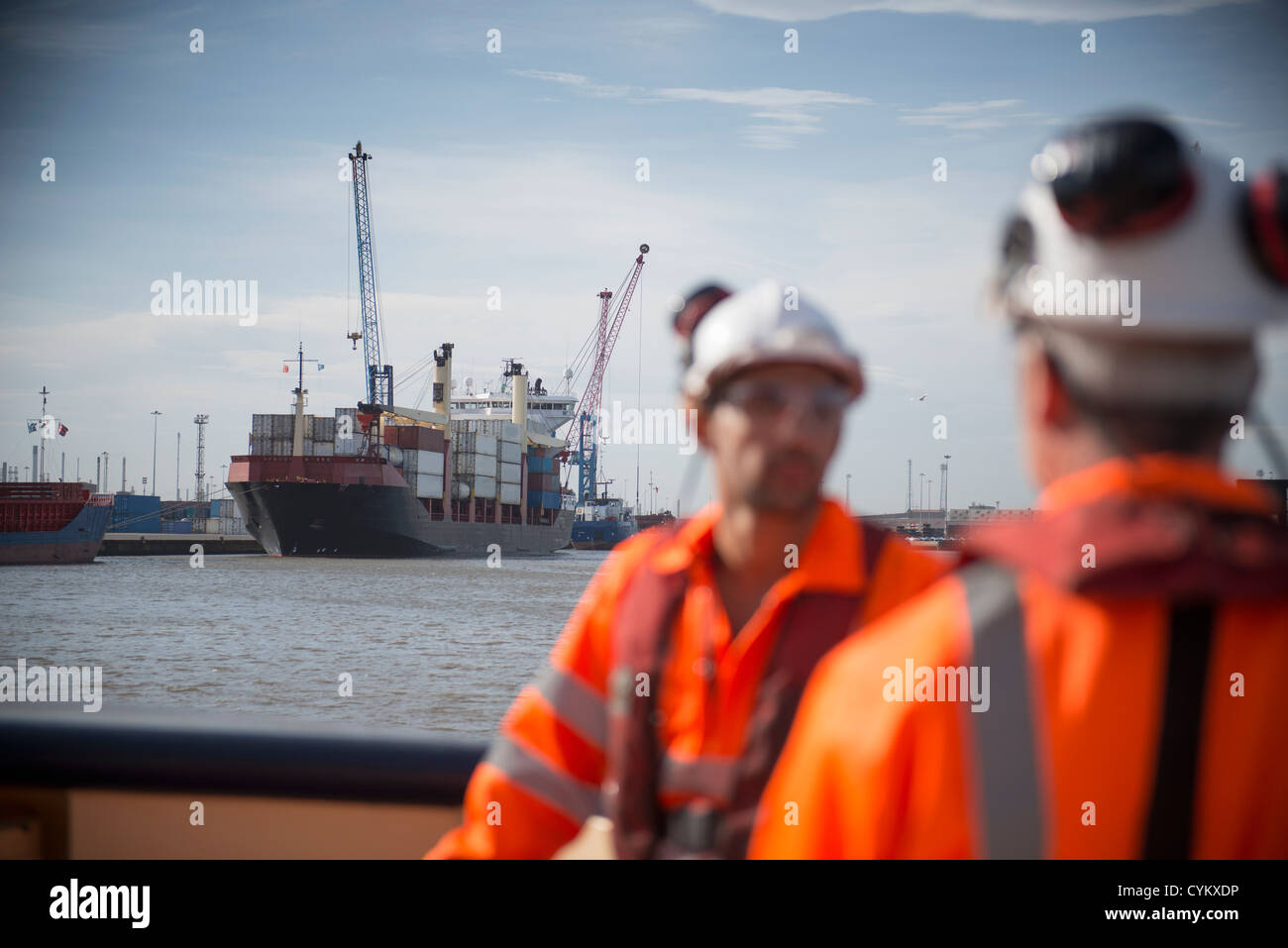 Schiff marine fahrt -Fotos und -Bildmaterial in hoher Auflösung – Alamy