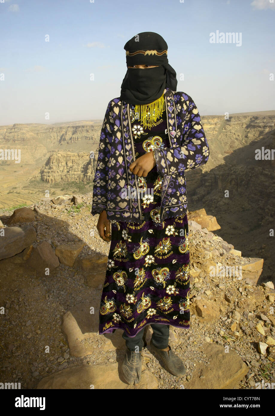 Traditional yemeni clothes -Fotos und -Bildmaterial in hoher Auflösung ...