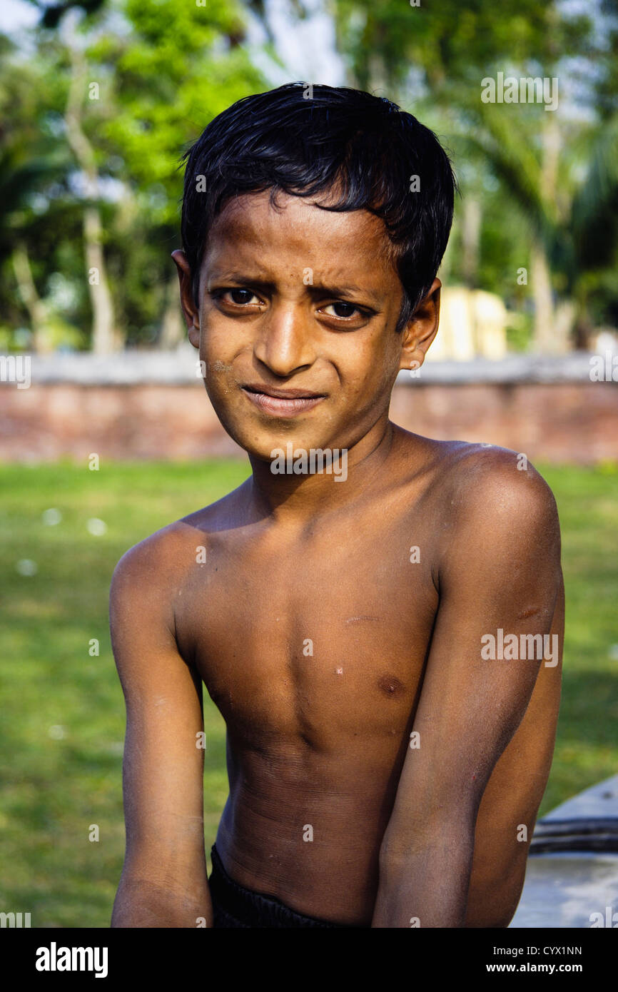 Porträt Von Halb Nackt Melancholischen Jungen Bagerhat Bangladesch