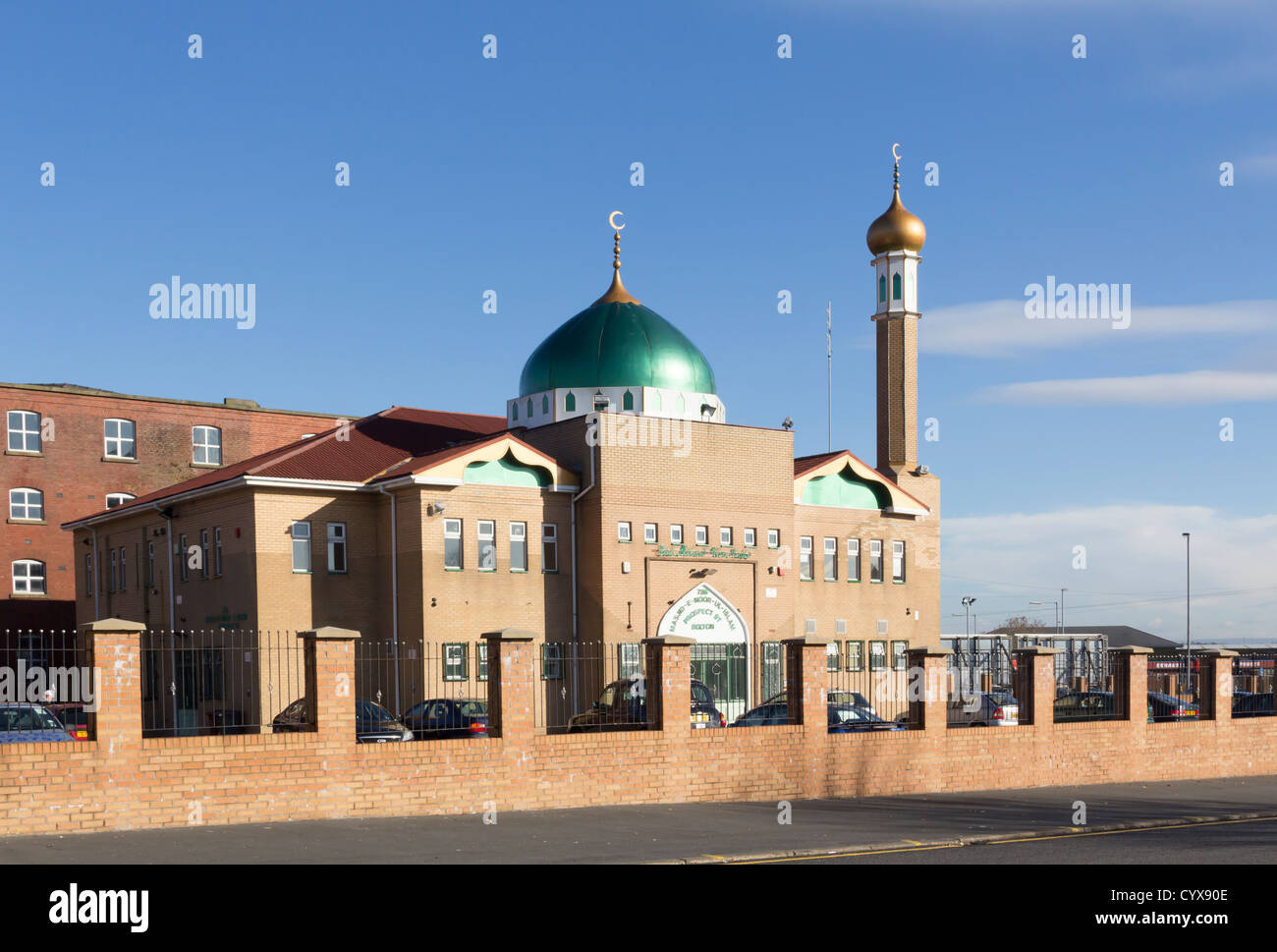 Masjid noor moschee -Fotos und -Bildmaterial in hoher Auflösung – Alamy