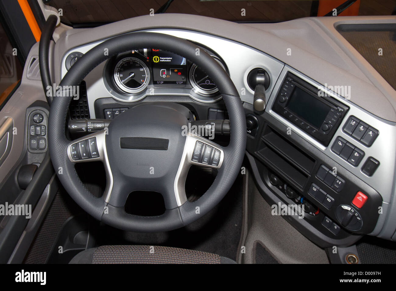 Lkw innenraum -Fotos und -Bildmaterial in hoher Auflösung – Alamy