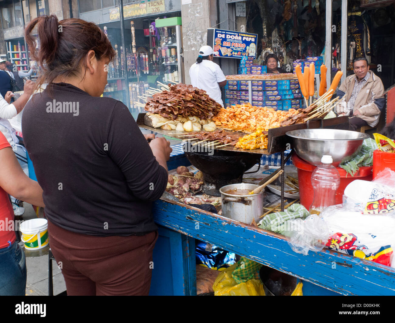 Peru fast food -Fotos und -Bildmaterial in hoher Auflösung – Alamy
