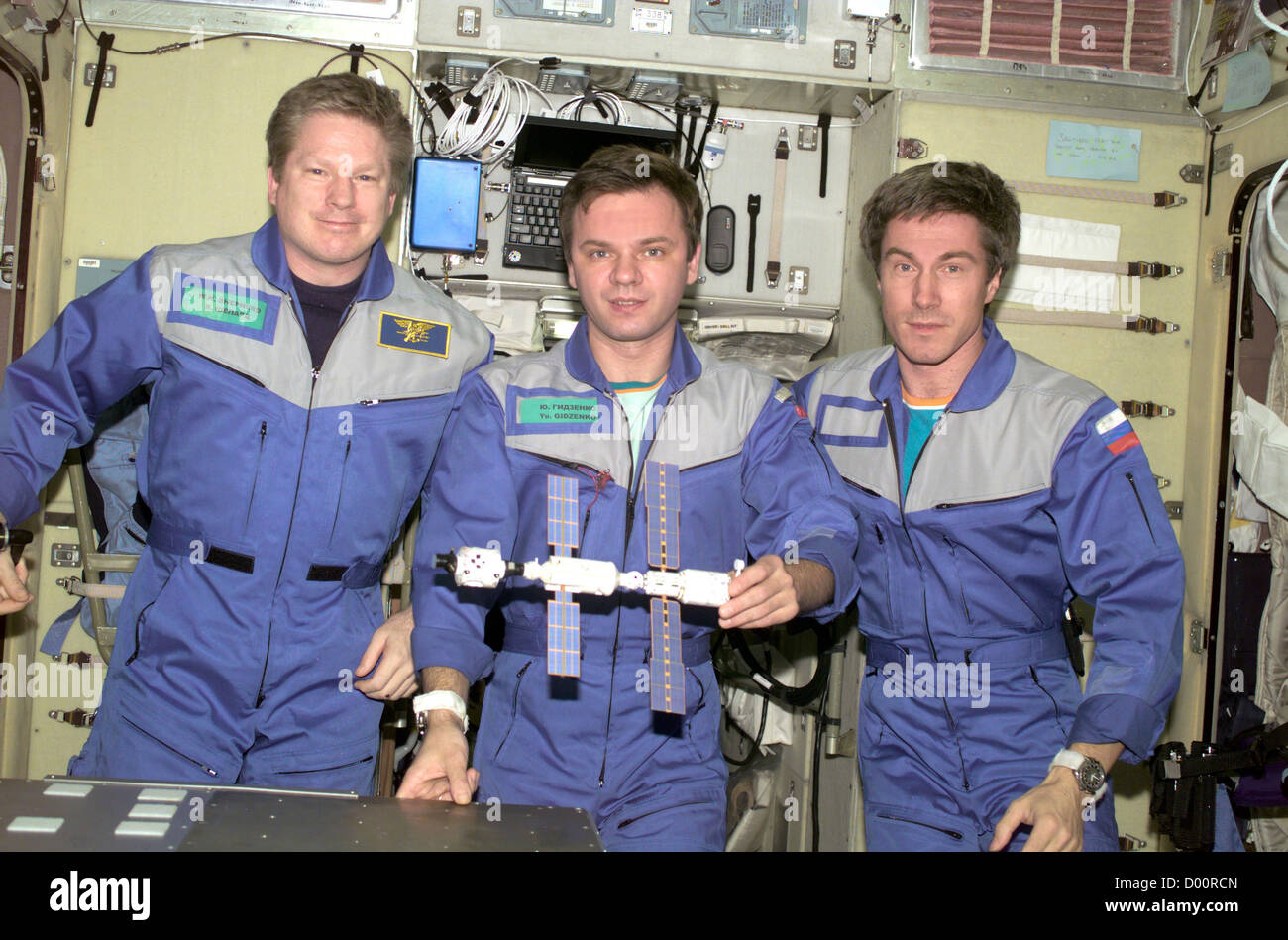Bill Shepherd, Yuri Gidzenko und Sergei Krikalev die erste Mannschaft ...