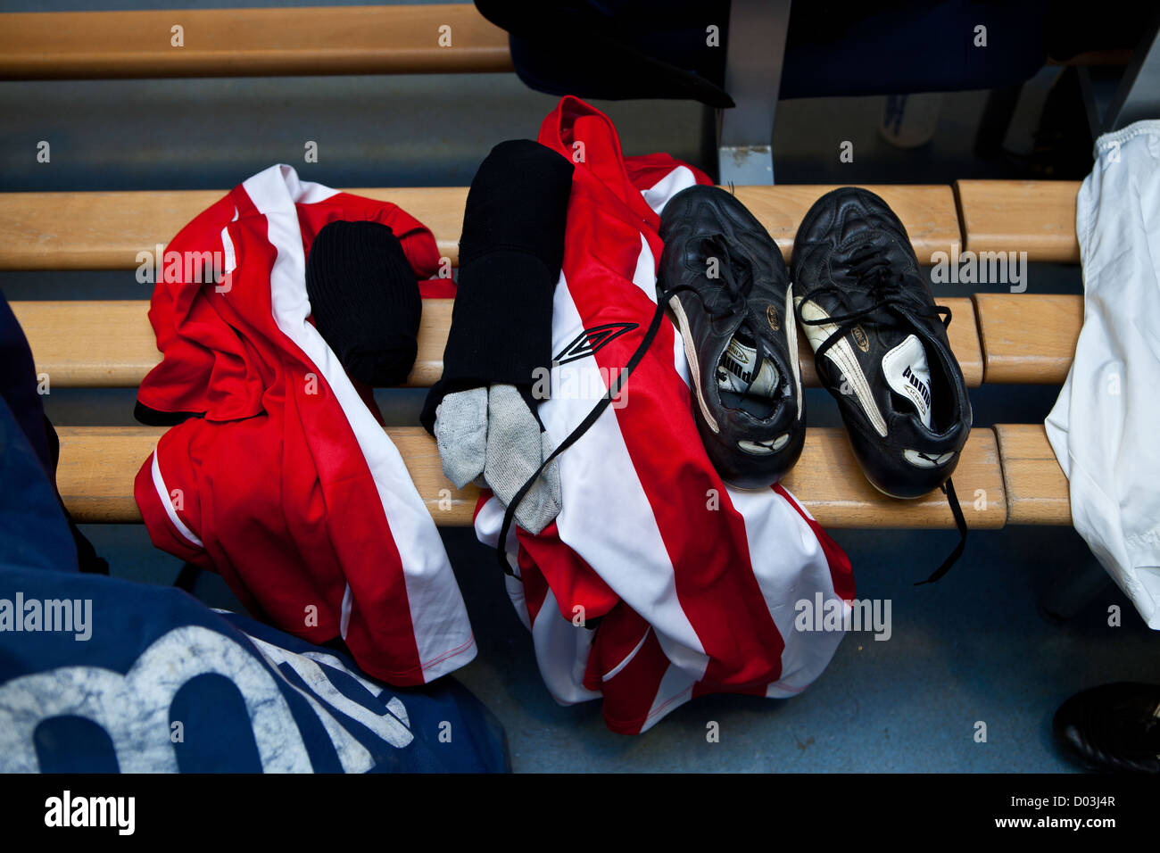 Football Changing Room Stockfotos und -bilder Kaufen - Alamy
