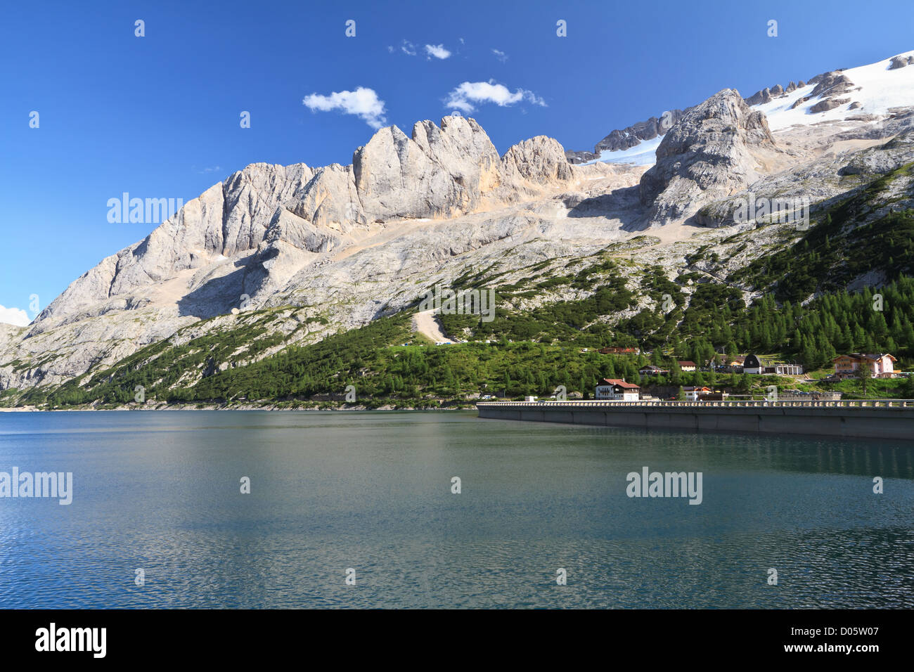Marmolada gletscher -Fotos und -Bildmaterial in hoher Auflösung – Alamy