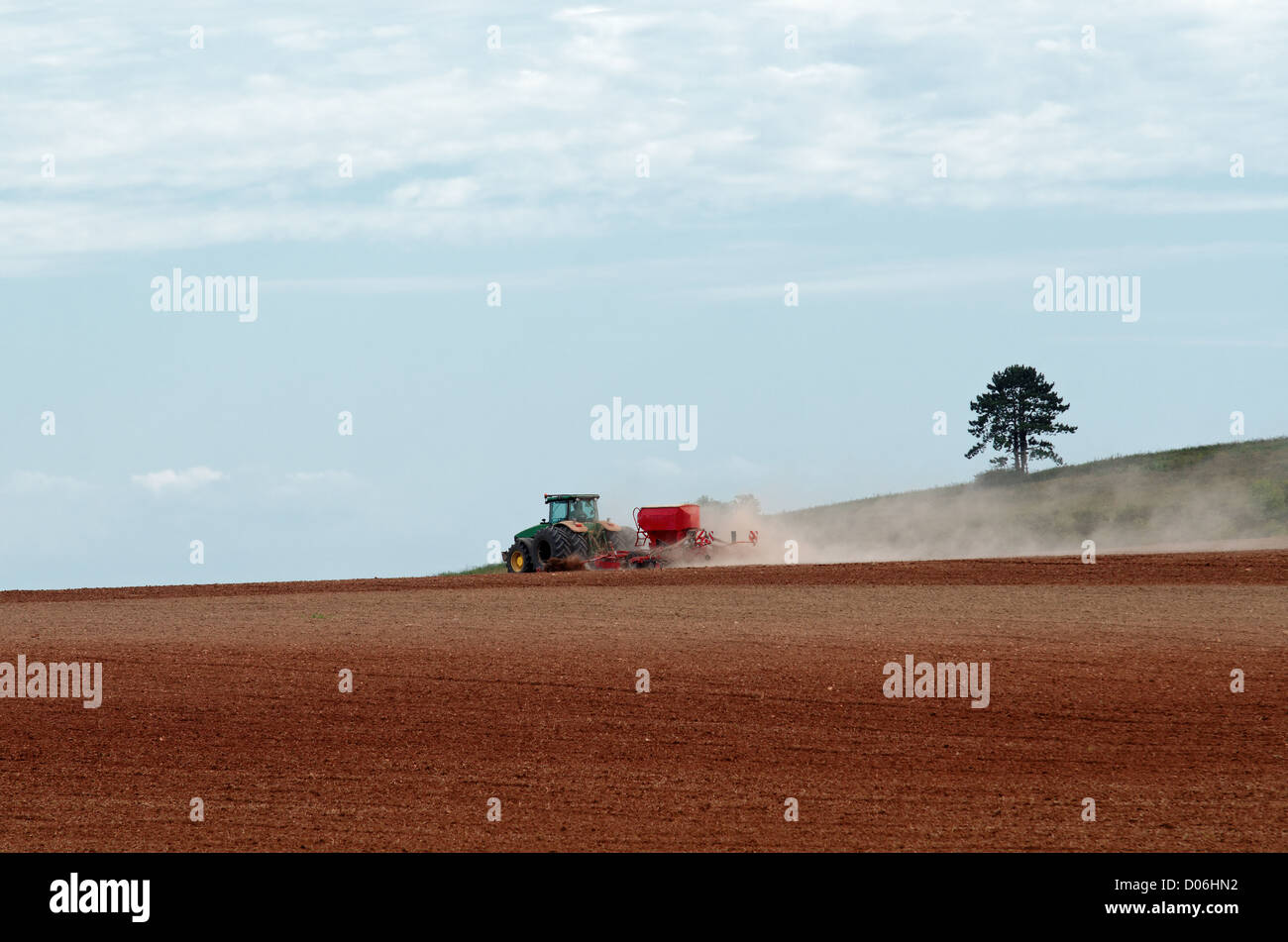 Landwirtschaftliche feldarbeit -Fotos und -Bildmaterial in hoher ...