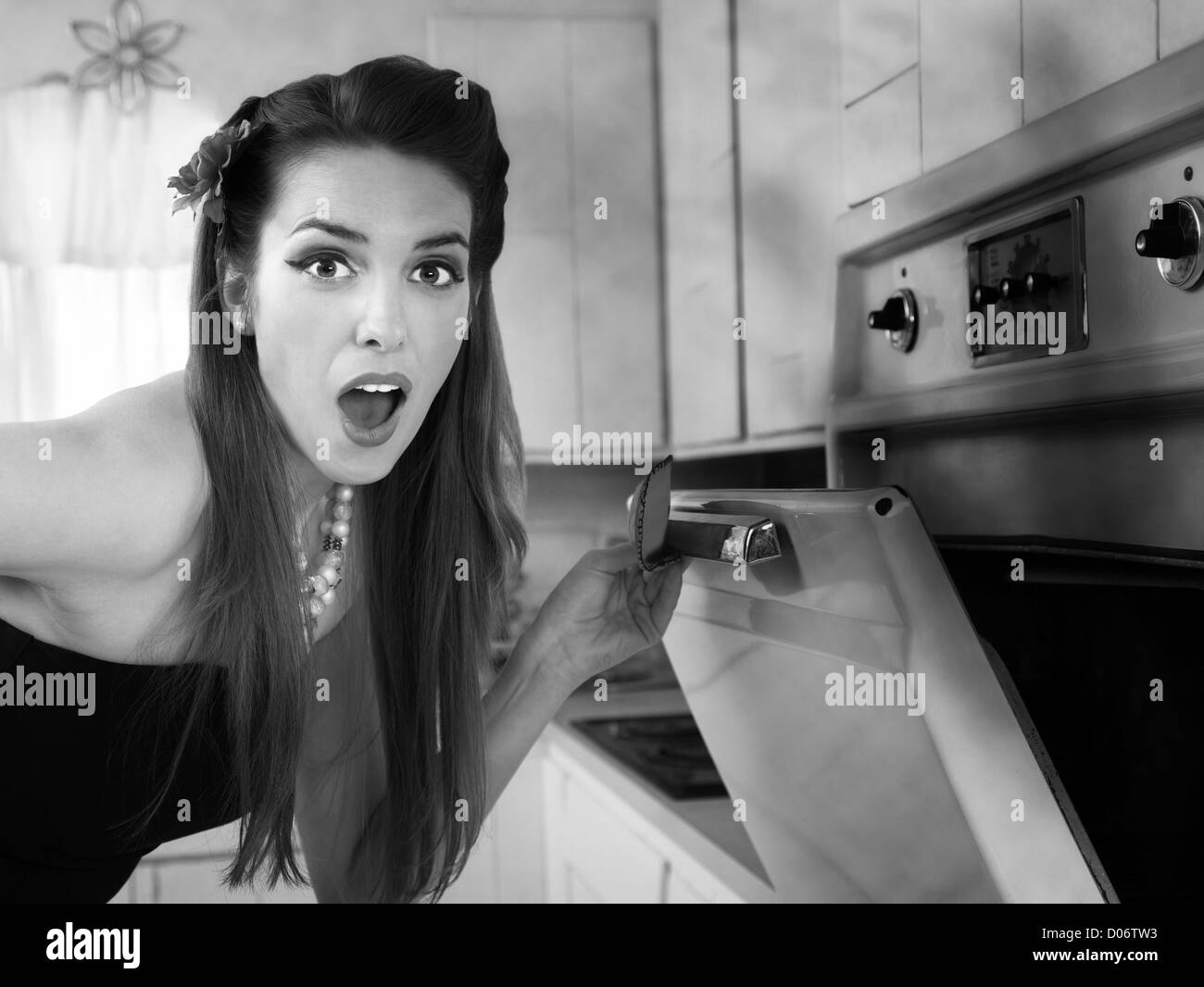 Hausfrau schwarzweiss retro -Fotos und -Bildmaterial in hoher Auflösung ...