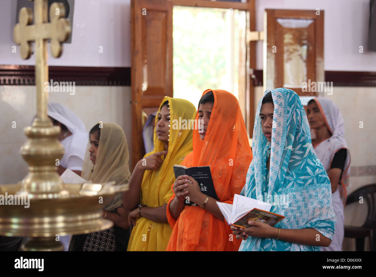 Bilder von Menschen verehren Jesus in Kerala Stockfotografie - Alamy