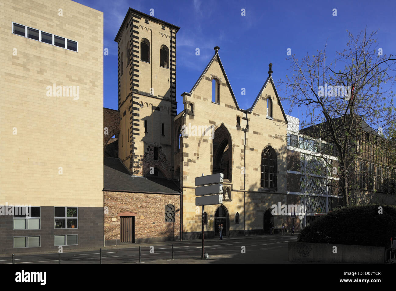 Kirchenruine Alt St. Alban in der Altstadt von Koeln, Nordrhein ...