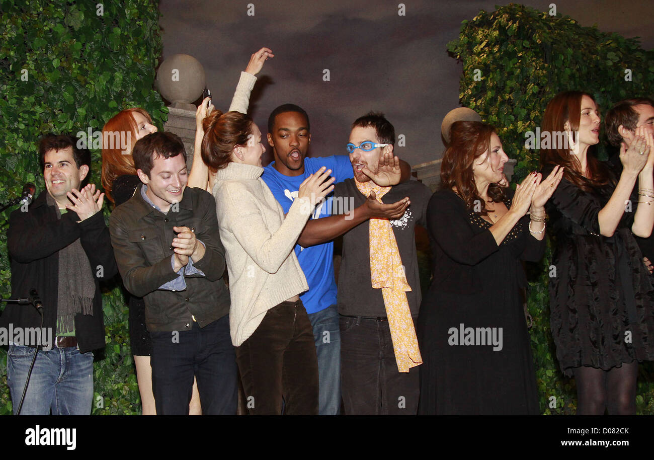 Elijah Wood, Alicia Witt, Julie White, Anthony Mackie, Sam Rockwell ...