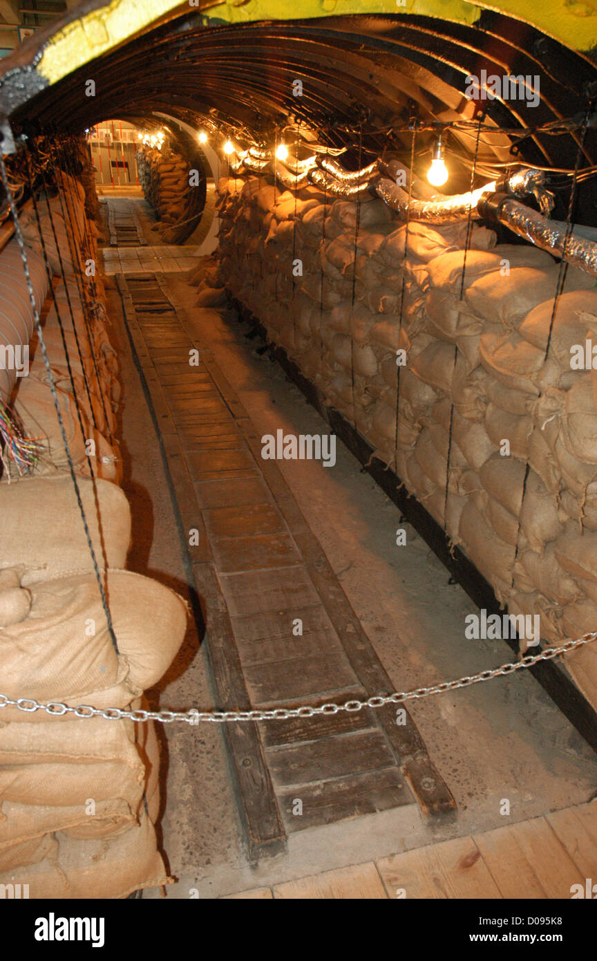 Operation gold -Fotos und -Bildmaterial in hoher Auflösung – Alamy
