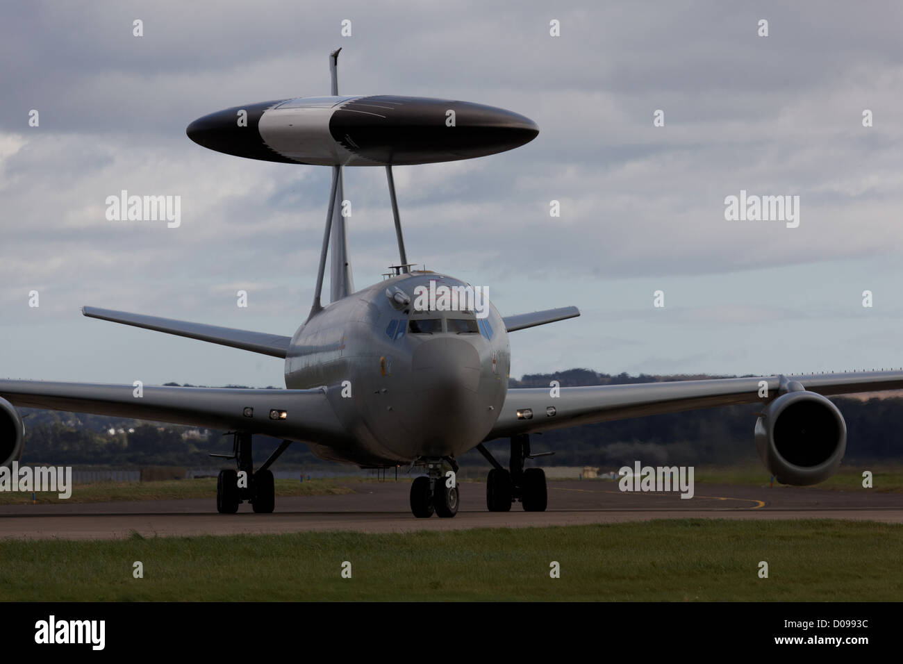 Die Boeing e-3 Sentry führt bei RAF Leuchars Schottland UK ...