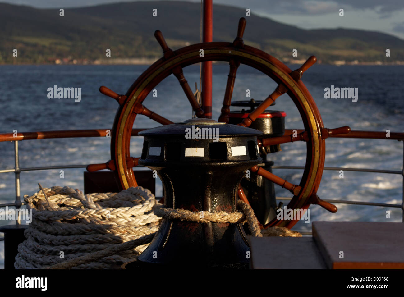 Steering ship -Fotos und -Bildmaterial in hoher Auflösung – Alamy