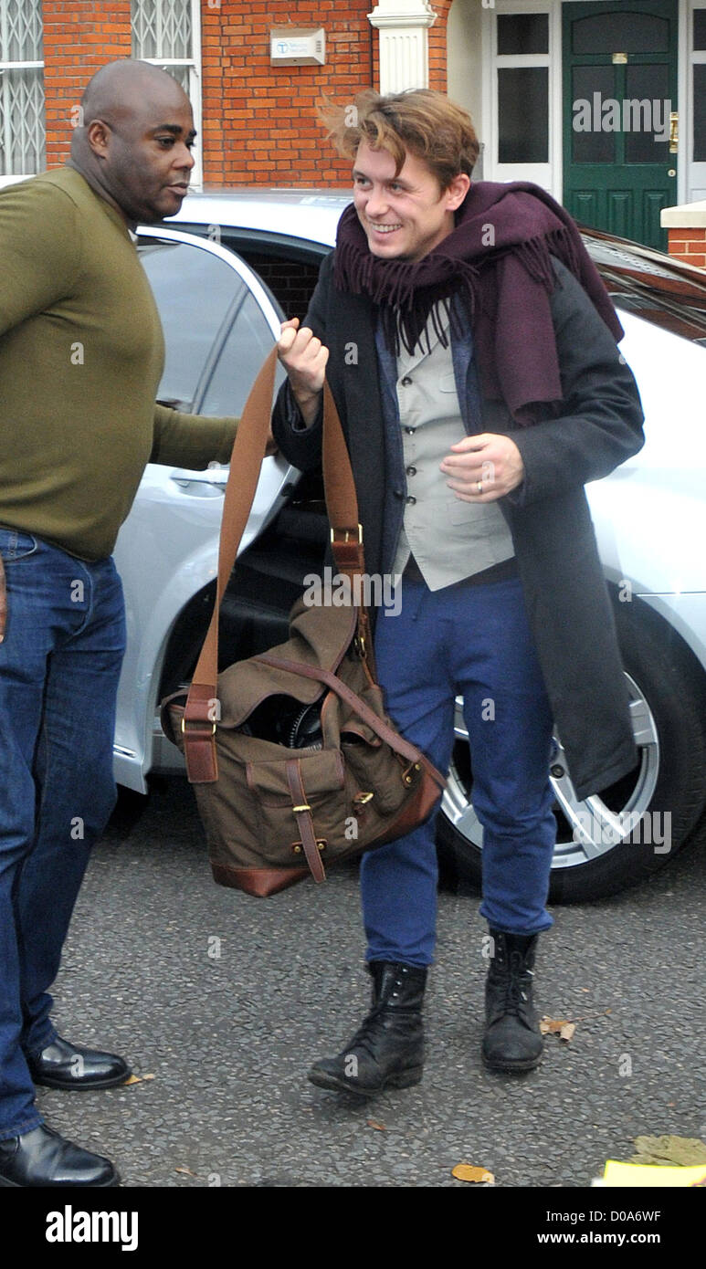 Mark Owen von Take, die kommen in Maida Vale Studios für die Radio 1 ...