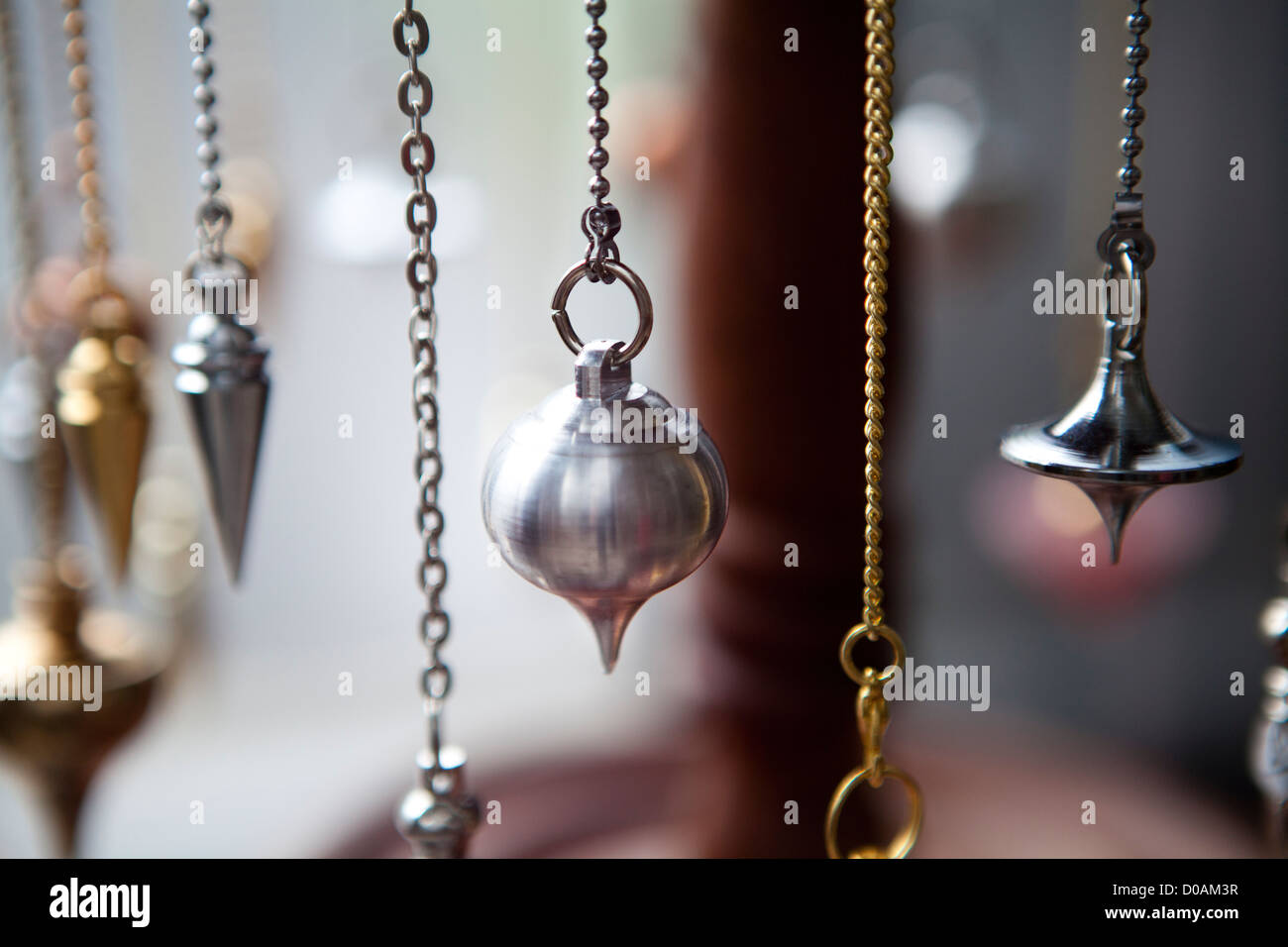 Pendeln pendel -Fotos und -Bildmaterial in hoher Auflösung – Alamy