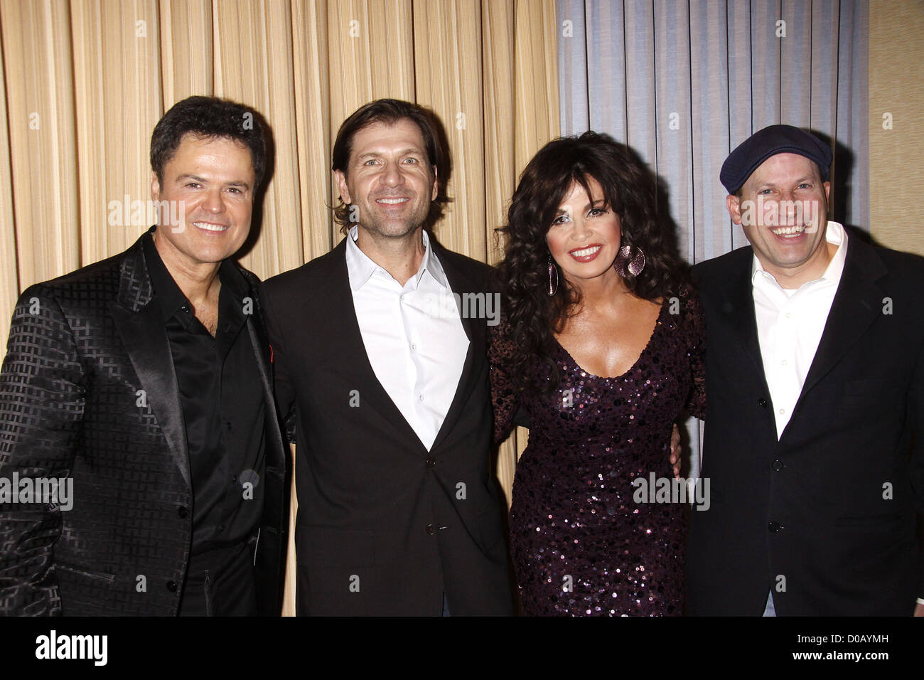 Donny Osmond, Marie Osmond und ihre Produzenten Gregory Young und Jon B ...
