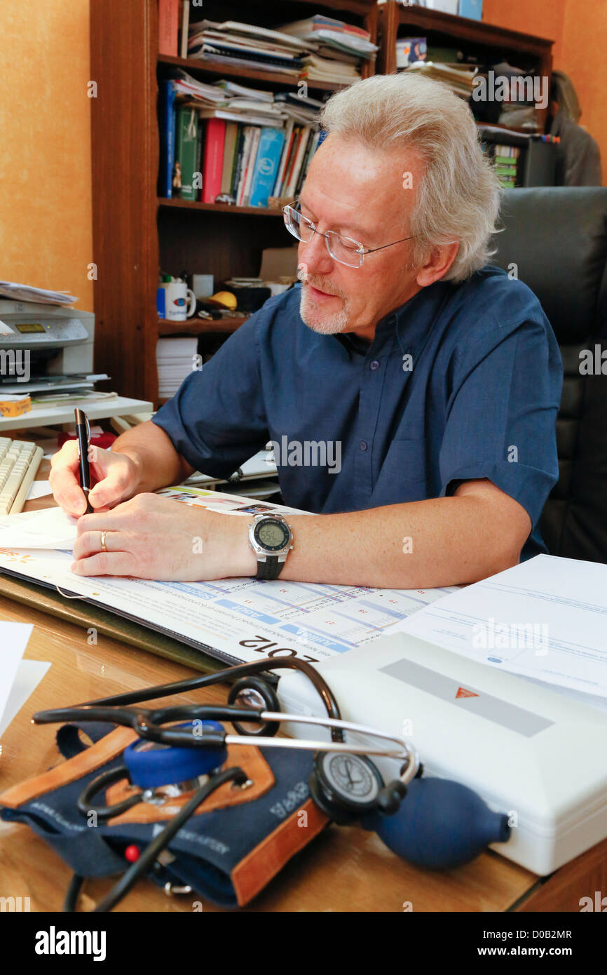 Medical prescription -Fotos und -Bildmaterial in hoher Auflösung – Alamy