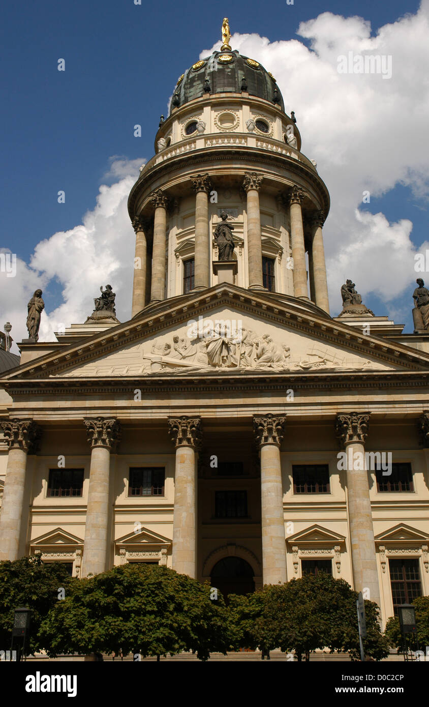Kirche im 20 jahrhundert wieder aufgebaut -Fotos und -Bildmaterial in ...