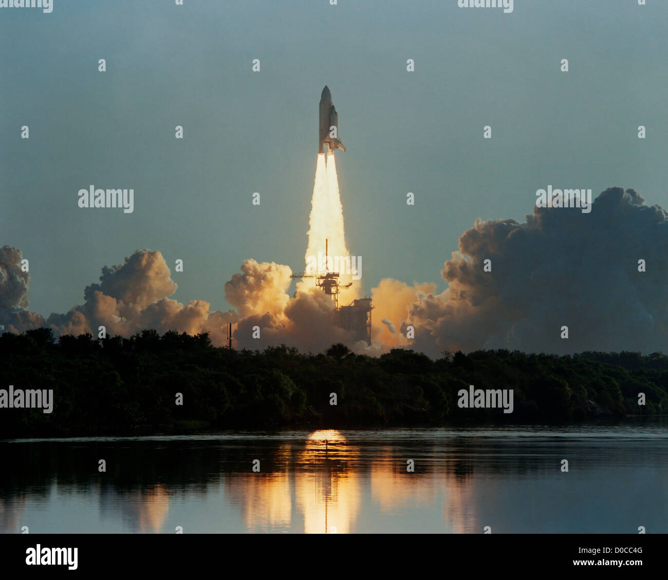 Nasa sts 1 launch -Fotos und -Bildmaterial in hoher Auflösung – Alamy