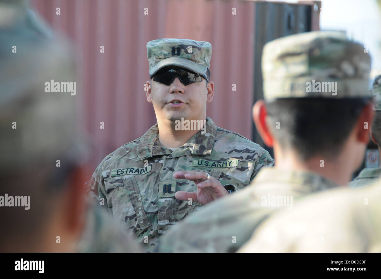 Wir armee captain jacob estrada -Fotos und -Bildmaterial in hoher ...