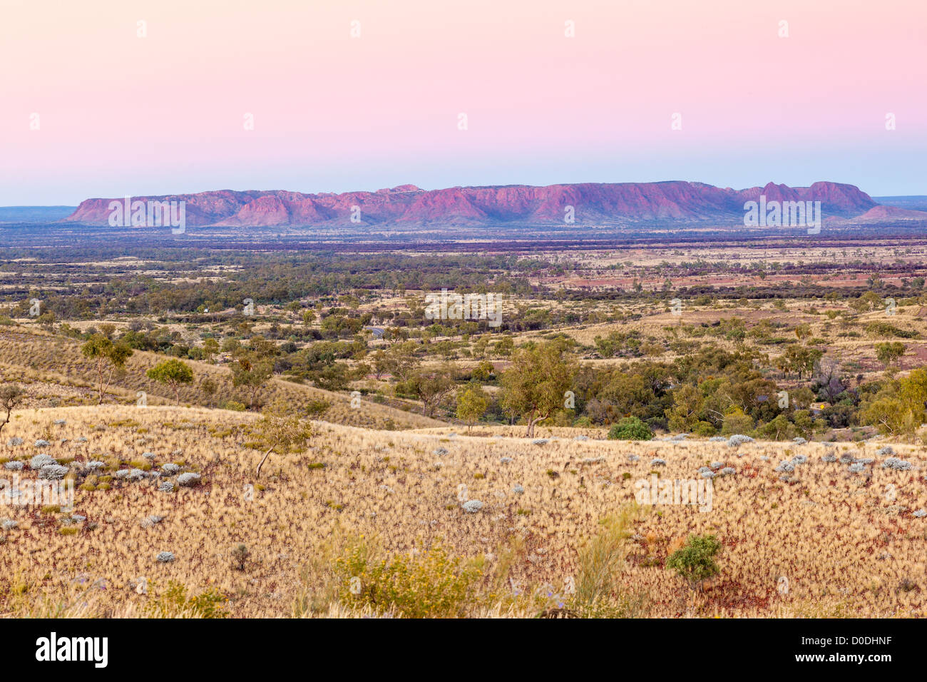 Gosse Bluff von Tylers Pass bei Sonnenaufgang, Tnorala (Gosse Bluff ...