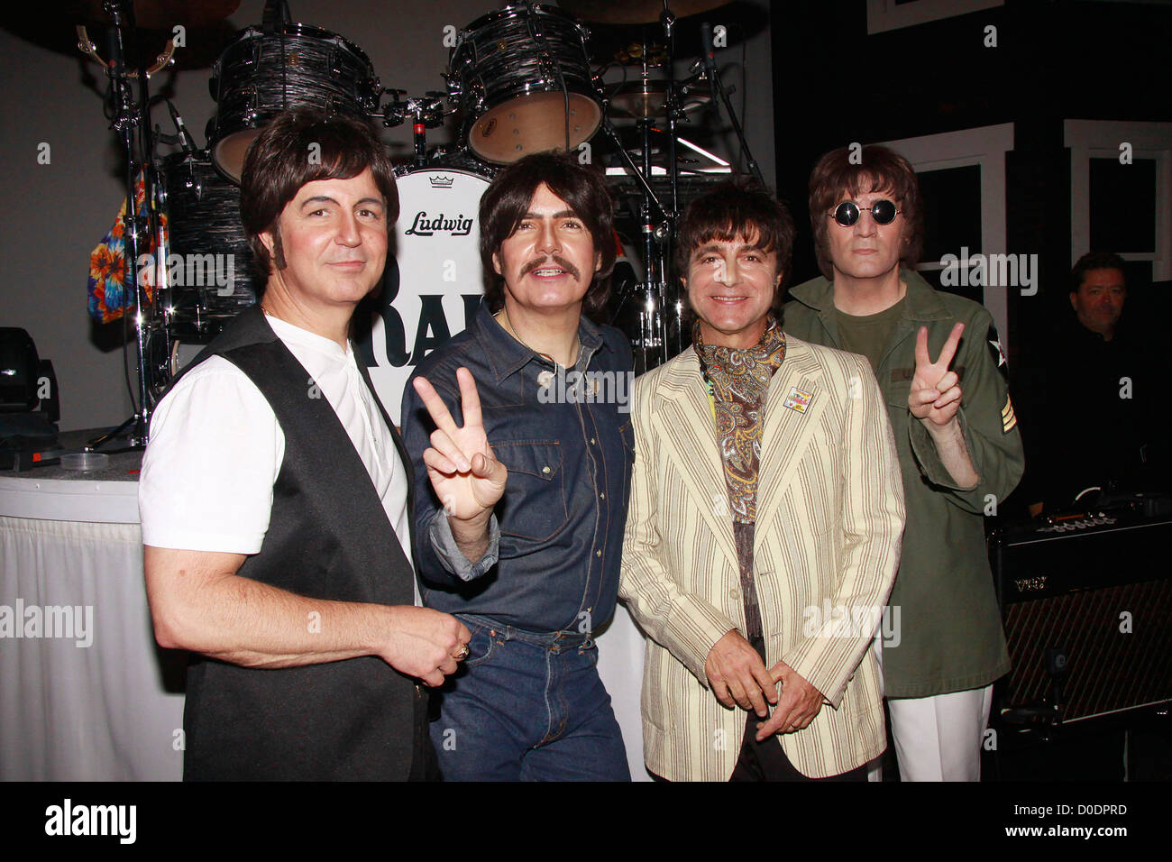 Joey curatolo als paul mccartney -Fotos und -Bildmaterial in hoher ...