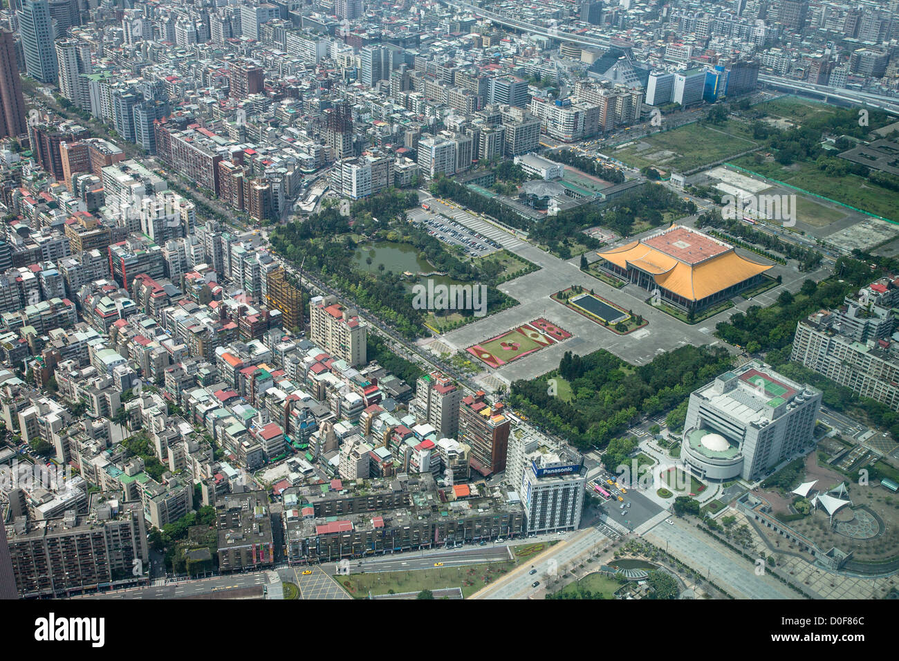 Taipei 101 building skyscraper -Fotos und -Bildmaterial in hoher Auflösung – Alamy