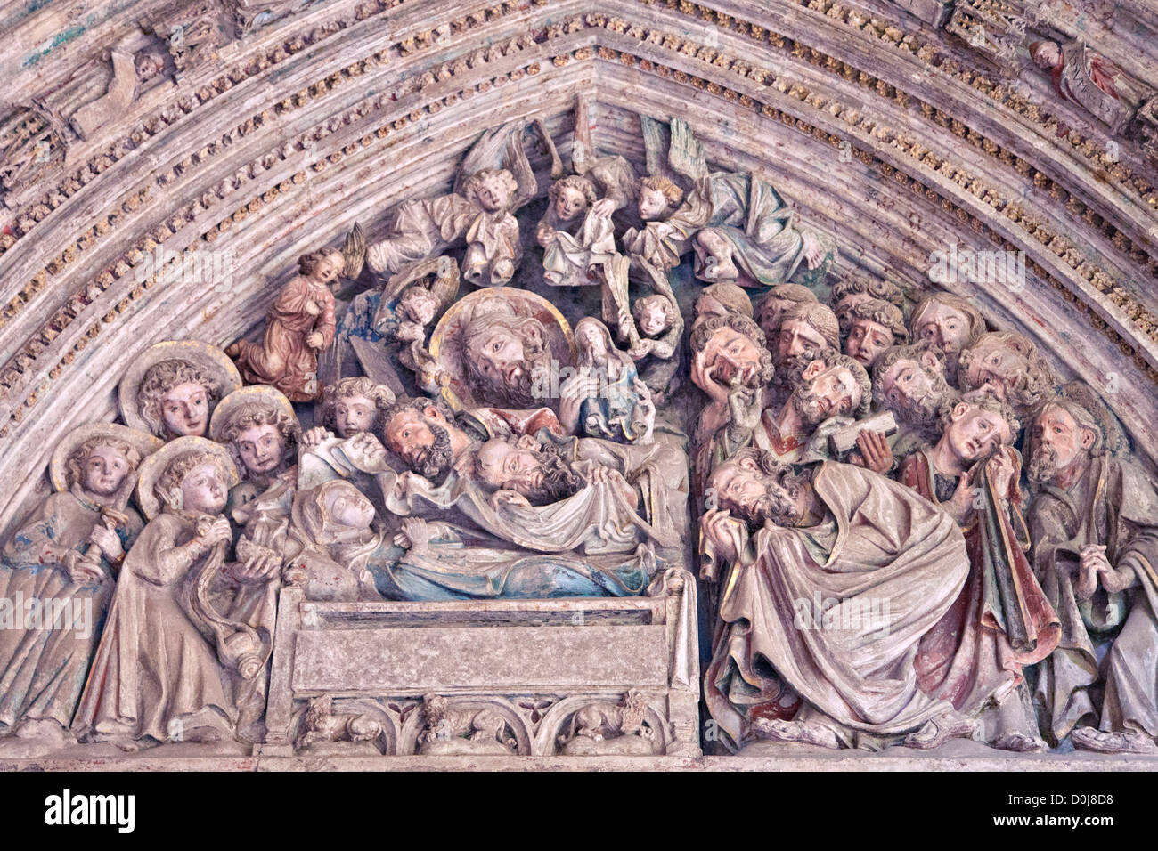 Gothic relief sculpture -Fotos und -Bildmaterial in hoher Auflösung – Alamy