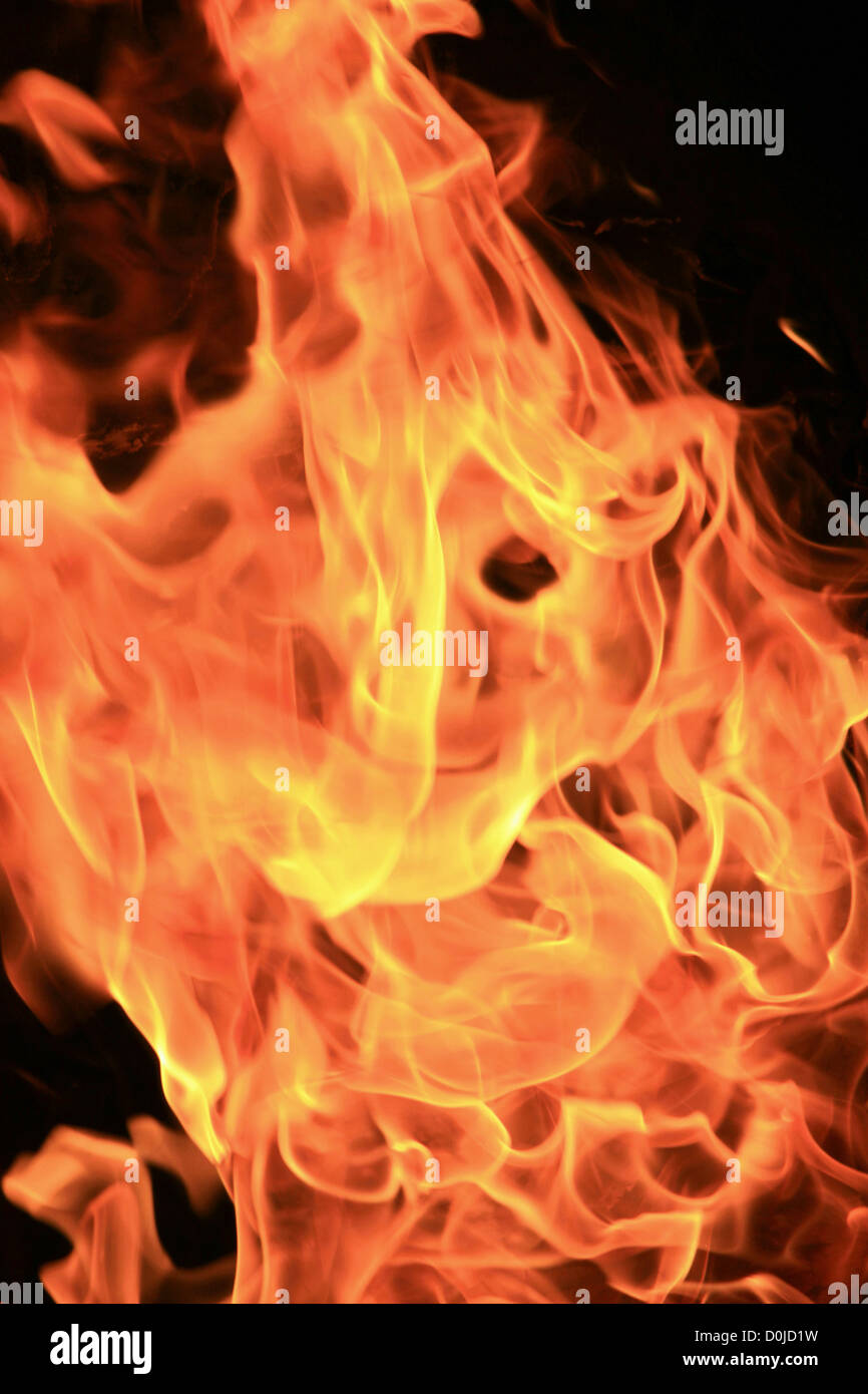 Im flammenspiel -Fotos und -Bildmaterial in hoher Auflösung – Alamy