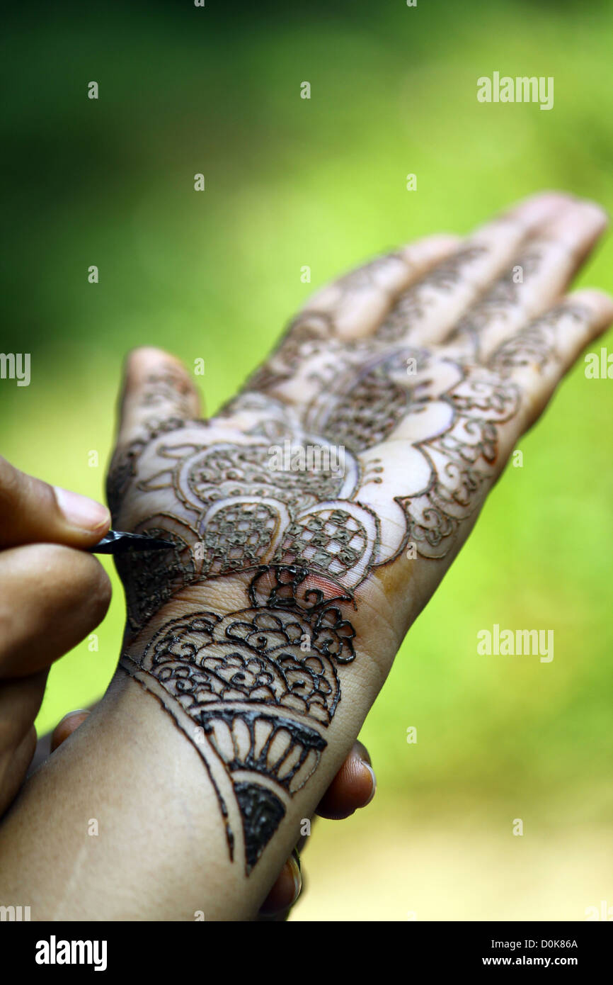 Henna design -Fotos und -Bildmaterial in hoher Auflösung – Alamy