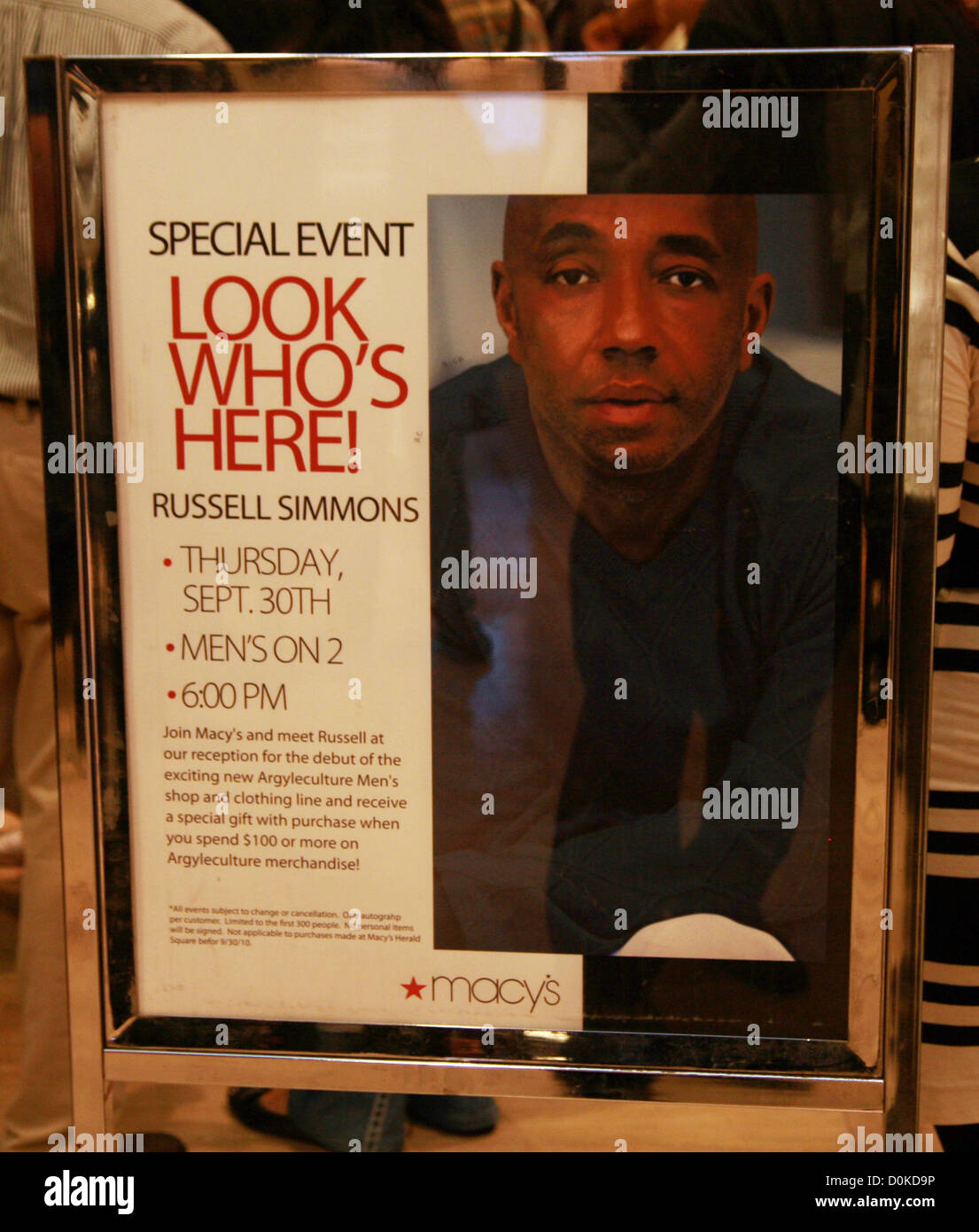 Atmosphäre Russell Simmons feiert die Eröffnung des neuen ... Atmosphäre Russell Simmons feiert die Eröffnung des neuen ...