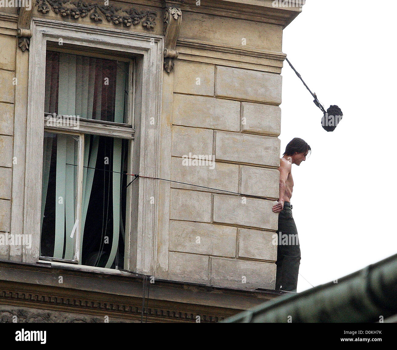 Tom Cruise oben ohne und mit aus seinen muskulösen Körperbau, wie er für die Filme "Mission ...