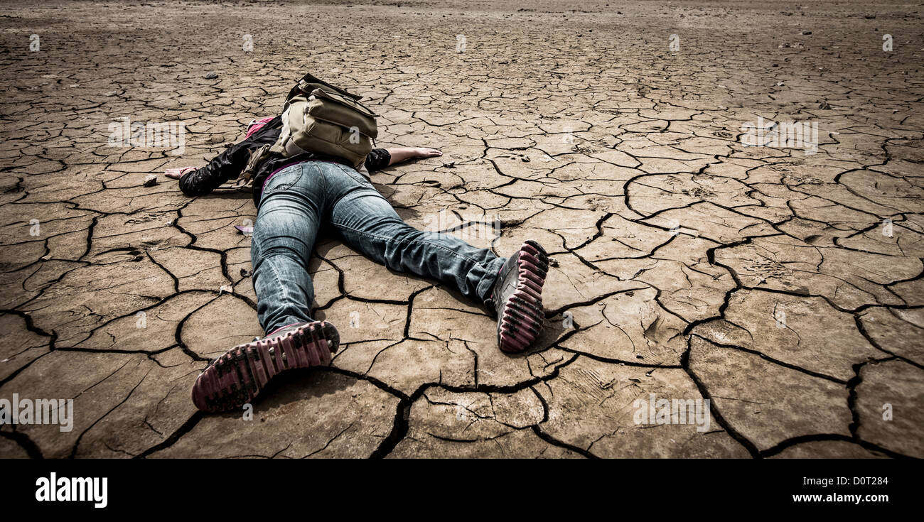 Toter mann auf boden -Fotos und -Bildmaterial in hoher Auflösung – Alamy