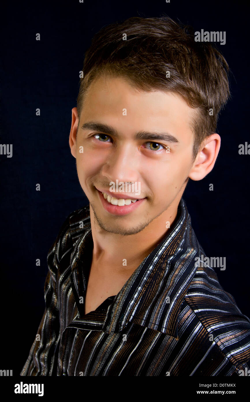 Erfolgreicher junger mann -Fotos und -Bildmaterial in hoher Auflösung ...