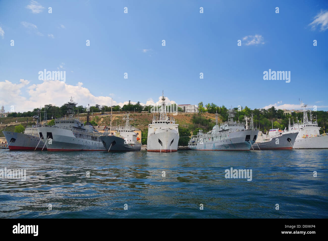 Schiffe verschiedene schiffe -Fotos und -Bildmaterial in hoher ...