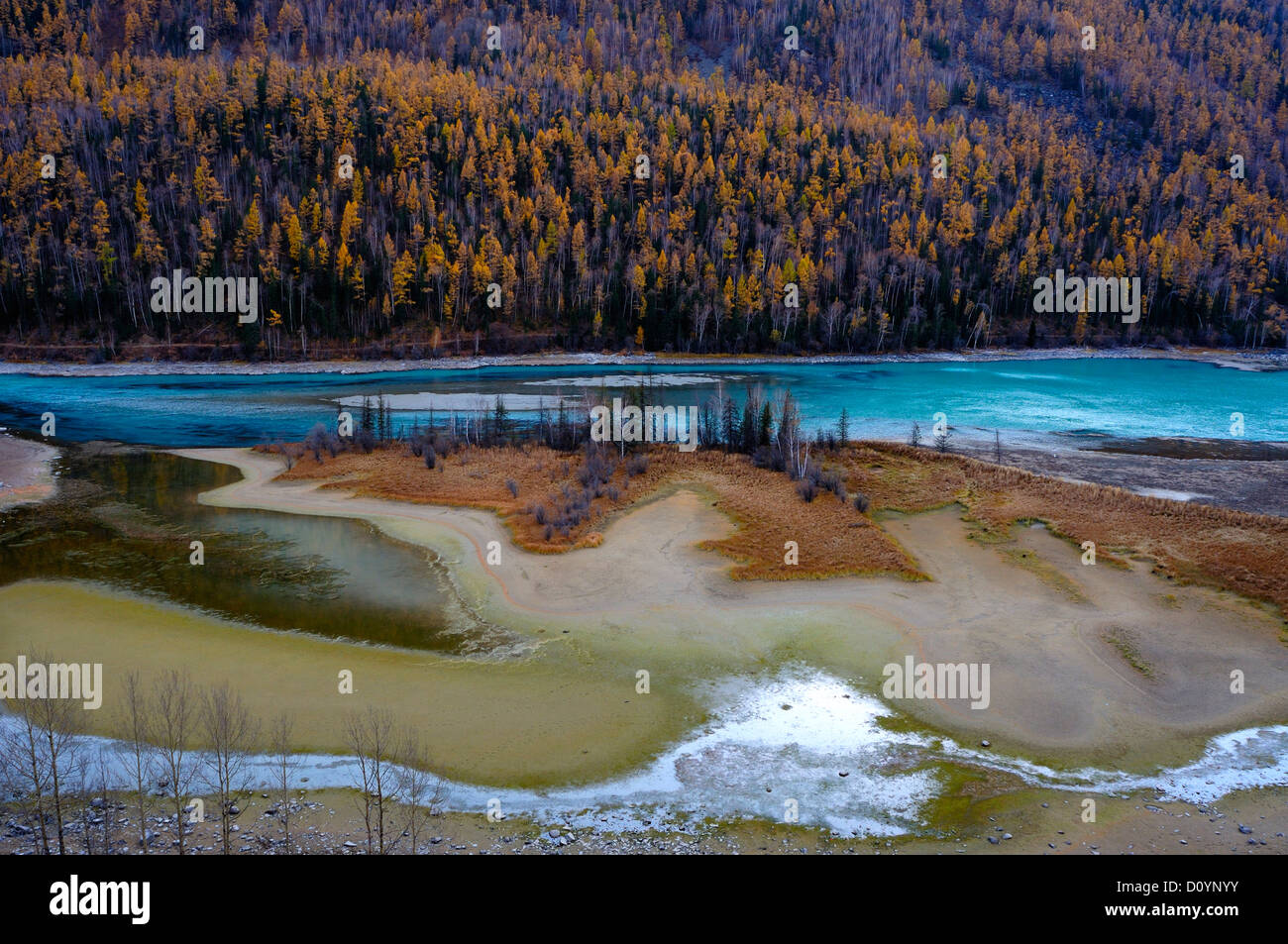 Lake kanas -Fotos und -Bildmaterial in hoher Auflösung – Alamy