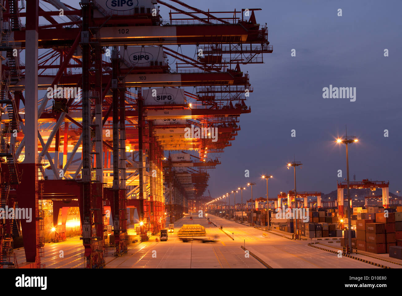Yangshan container port shanghai china -Fotos und -Bildmaterial in ...