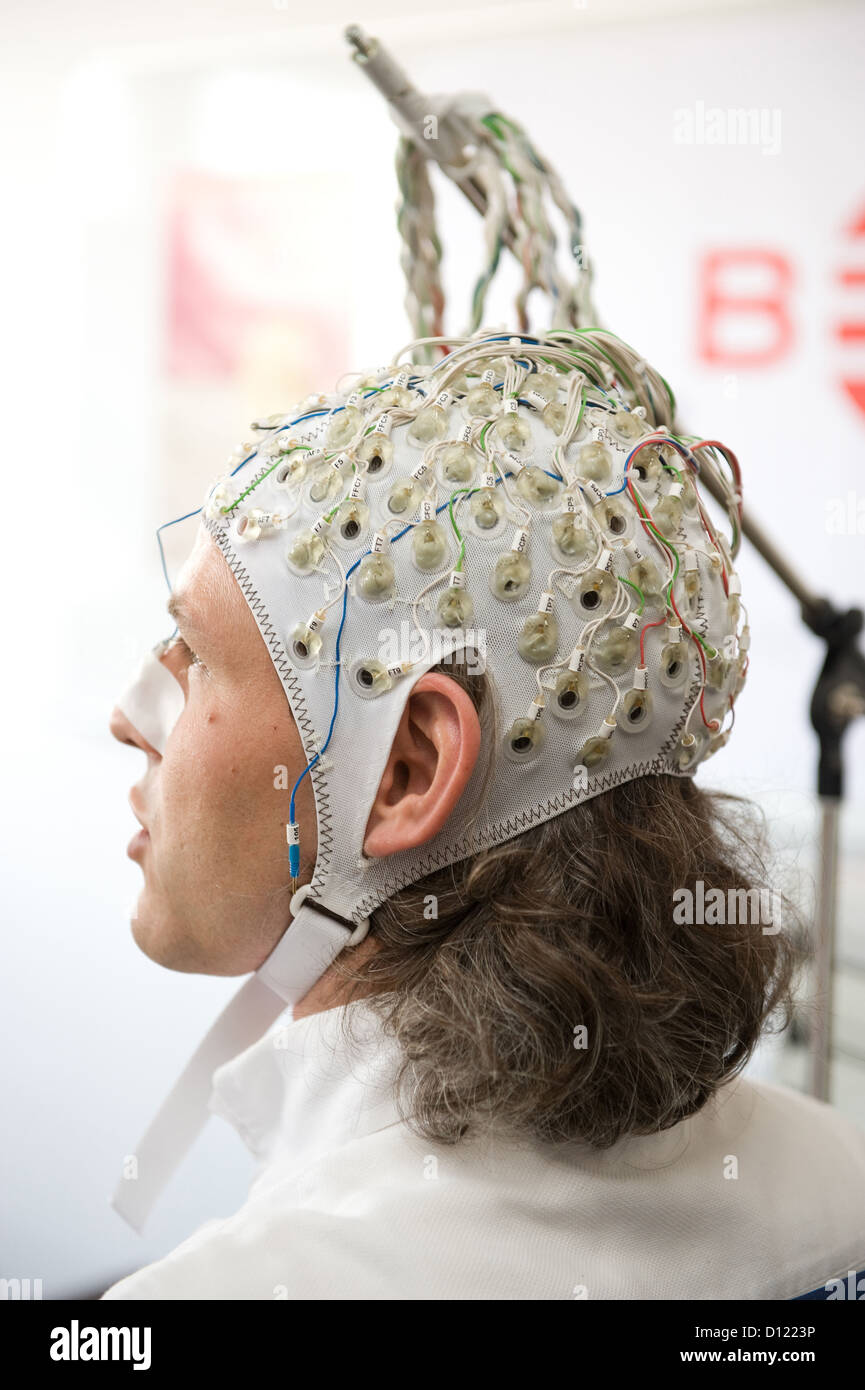 Berlin hirn computerschnittstelle projekt -Fotos und -Bildmaterial in hoher Auflösung – Alamy