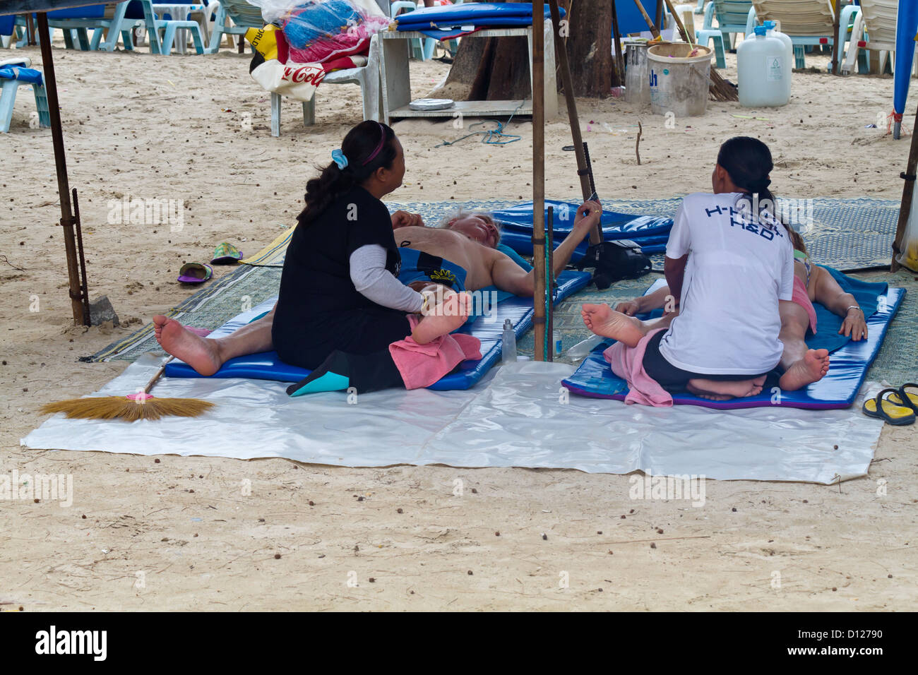 Thai Massage Phuket Stockfotos und -bilder Kaufen - Seite 2 - Alamy