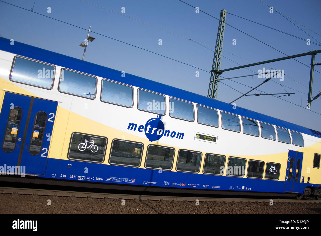 Metronom zug -Fotos und -Bildmaterial in hoher Auflösung – Alamy