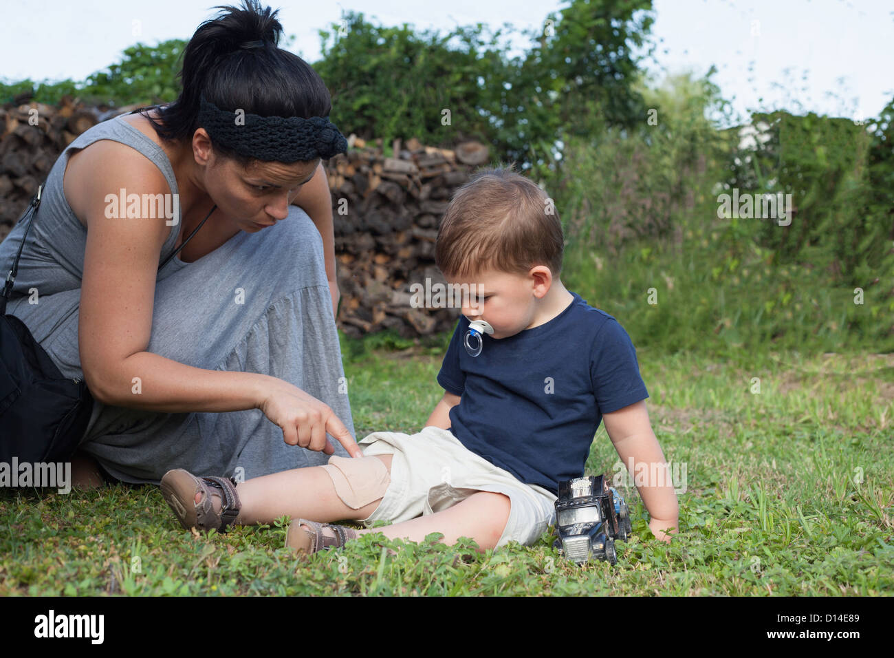Knie erholung -Fotos und -Bildmaterial in hoher Auflösung – Alamy