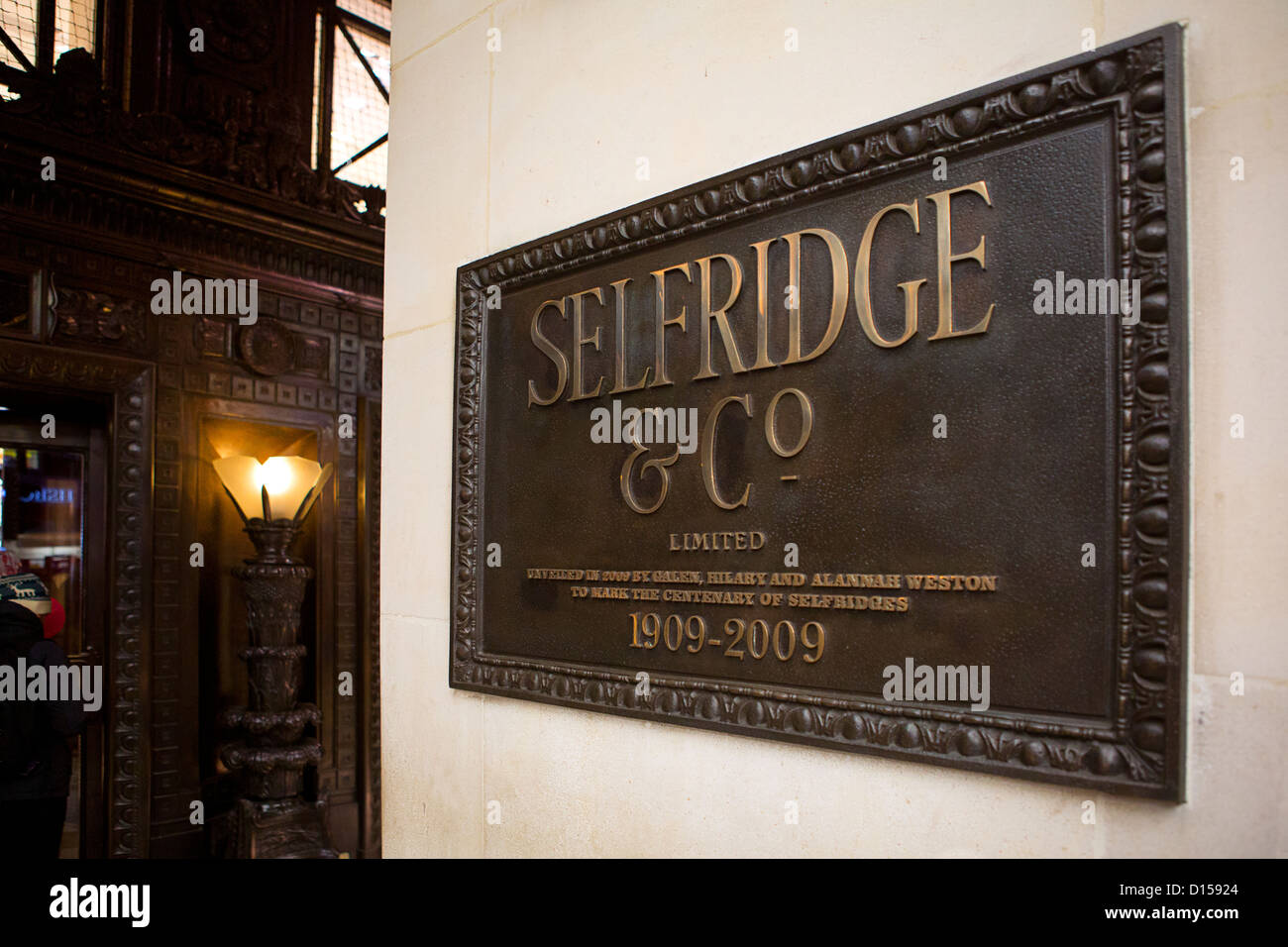 Flagship store selfridges -Fotos und -Bildmaterial in hoher Auflösung ...