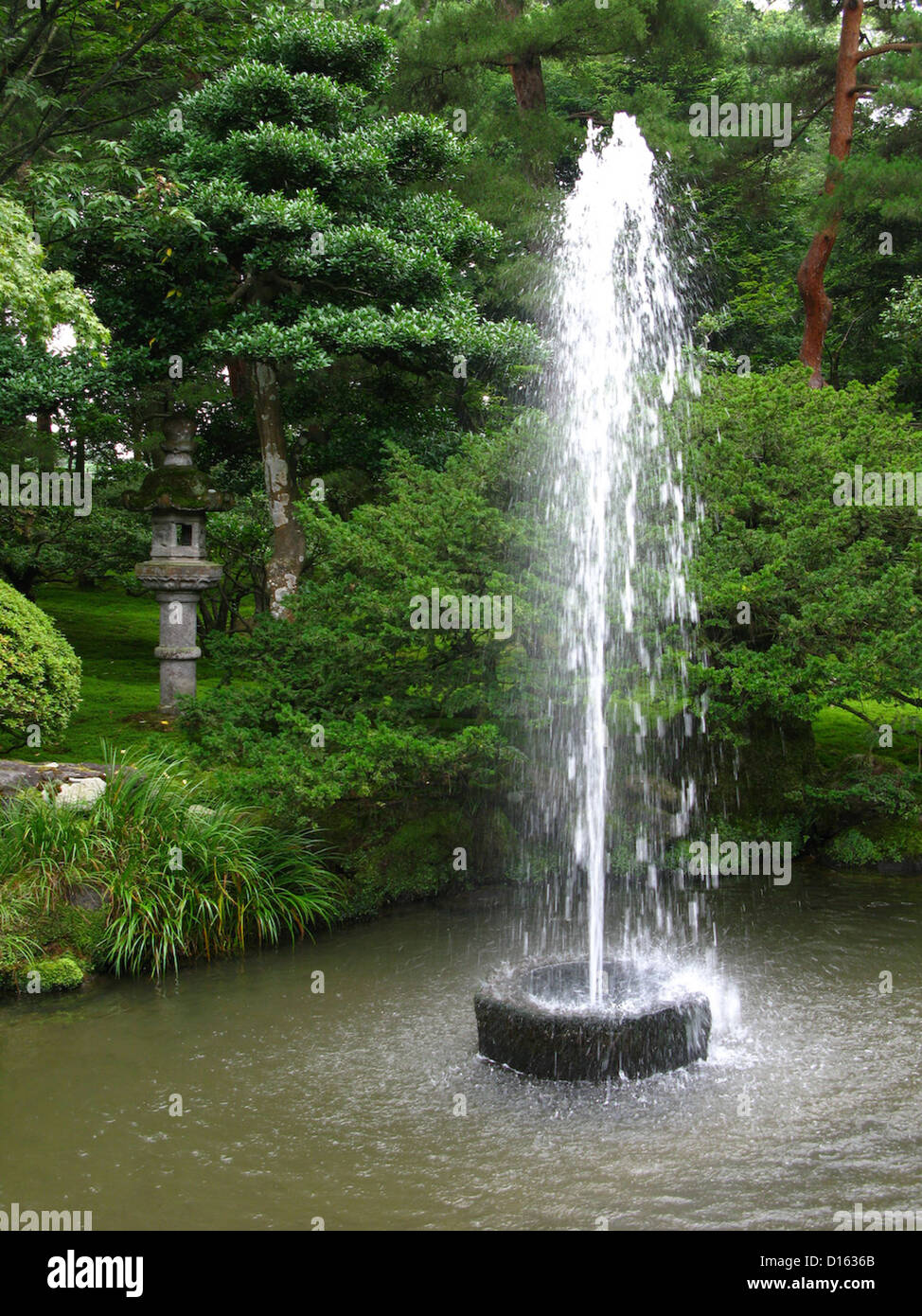 Kenroku-En, Kanazawa, Präfektur Ishikawa, Japan der erste Springbrunnen ...