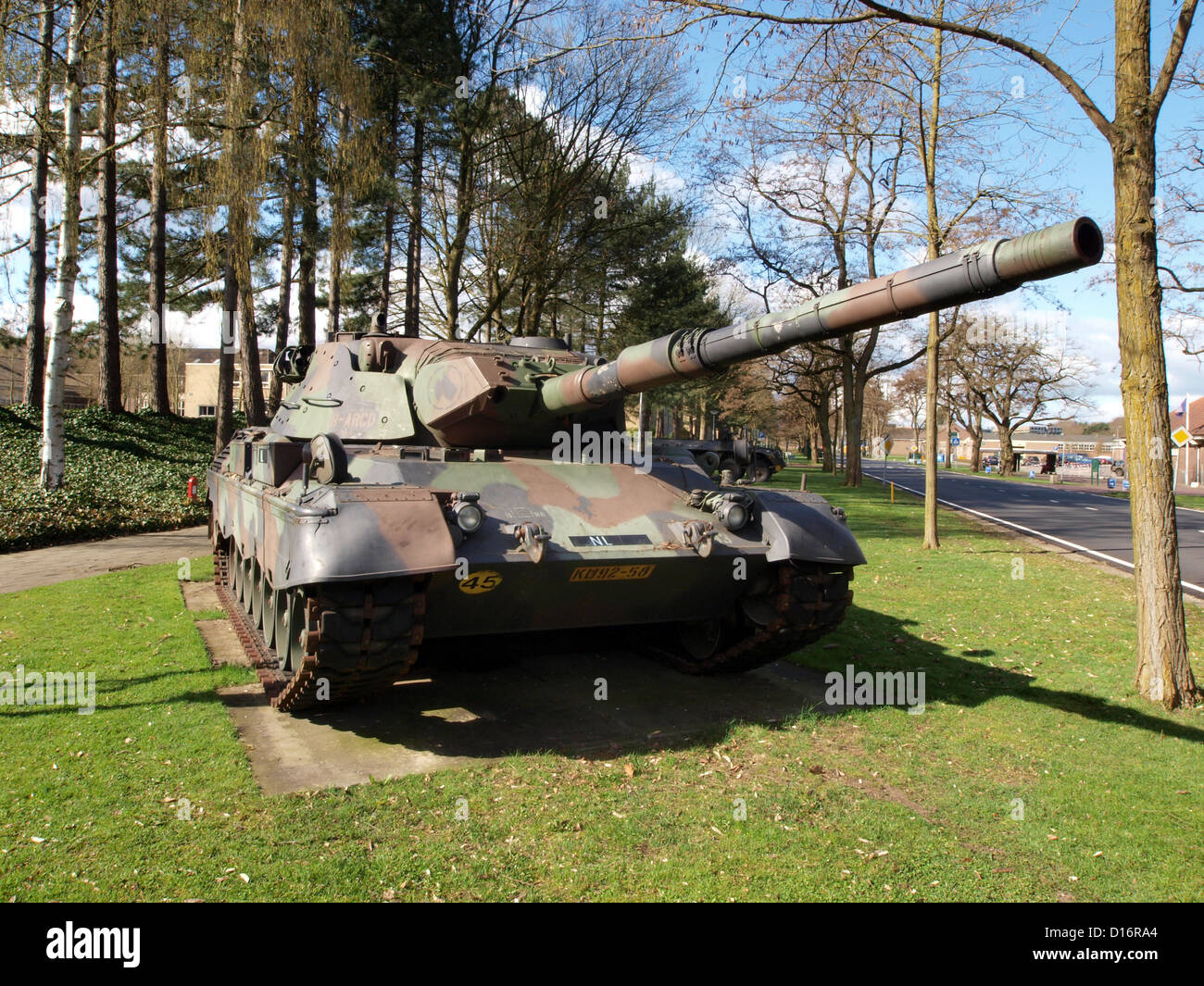 Der niederländische Panzer Leopard I., ein gut gepanzertes ...