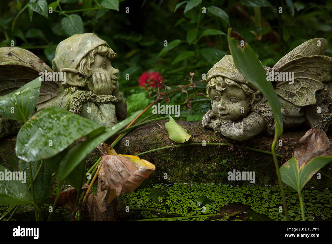 Statuen teich -Fotos und -Bildmaterial in hoher Auflösung – Alamy