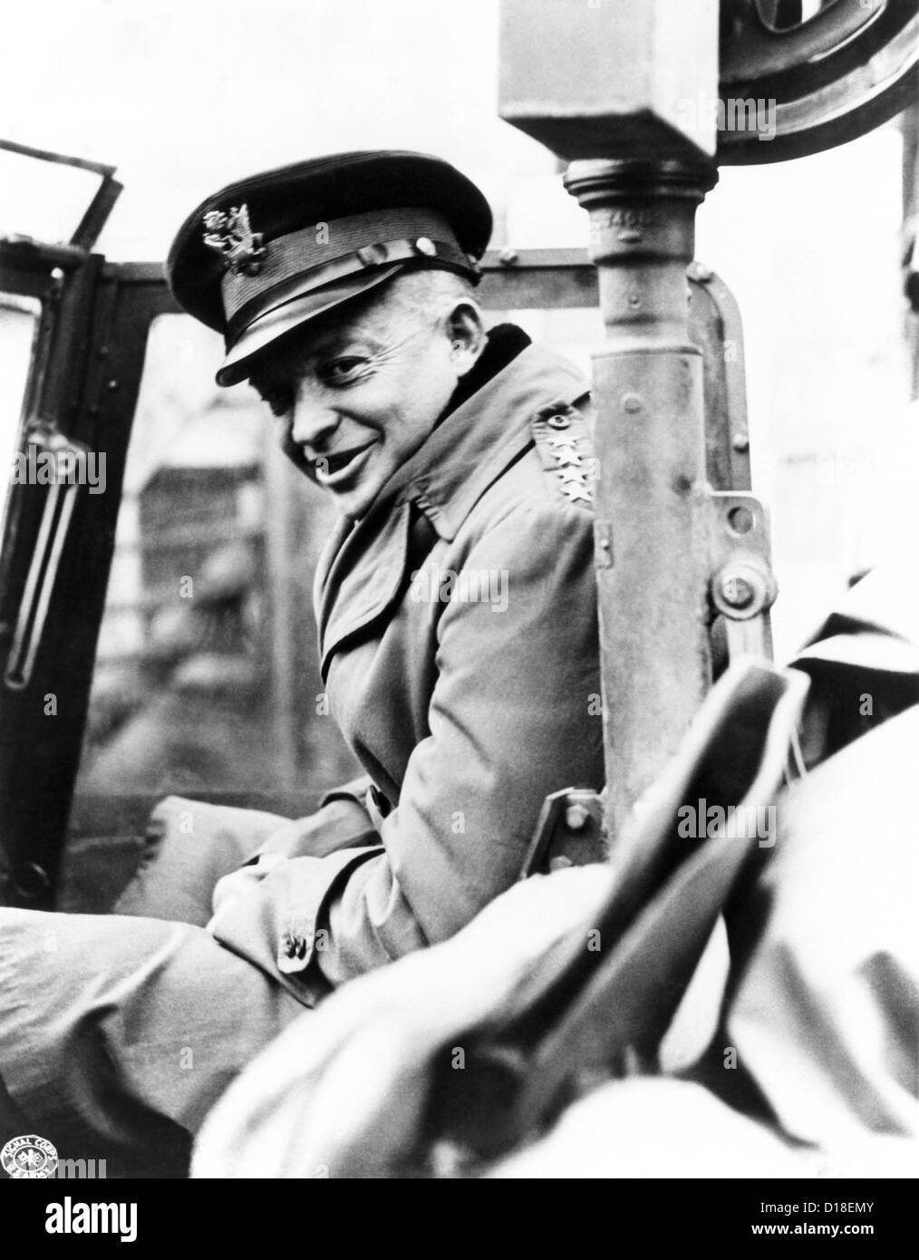 General Eisenhower besucht Frontlinien am 29. November 1944. Alliierte ...