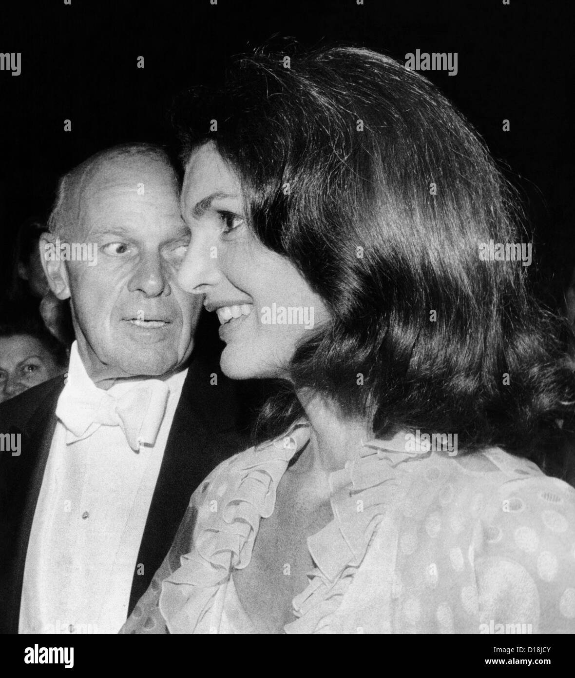 Jacqueline Kennedy Onassis mit George Moore, der Metropolitan Opera ...