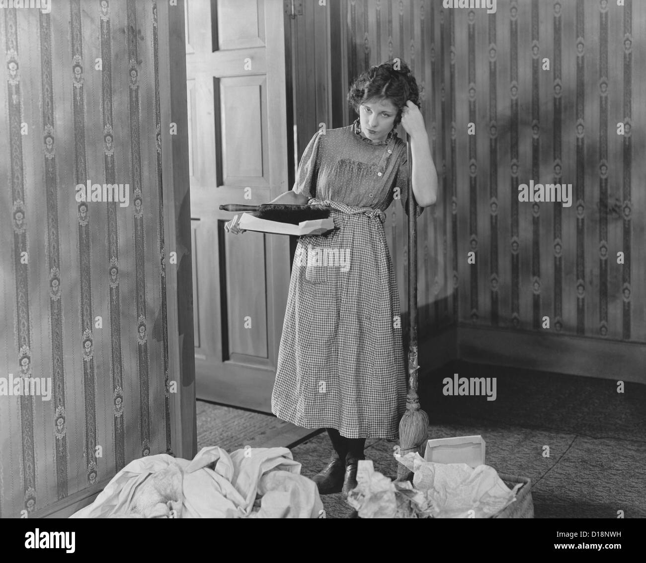 Die arbeit einer frau wird nie gemacht -Fotos und -Bildmaterial in ...